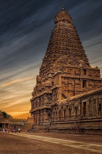 Dravidian Architecture - The South Indian Temple Style - historified